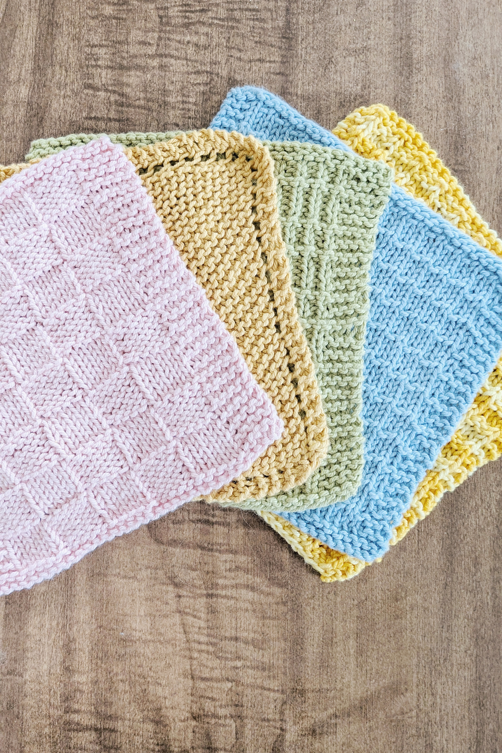 Quilted Fields Dishcloth Knitting Pattern - this yellow farmhouse